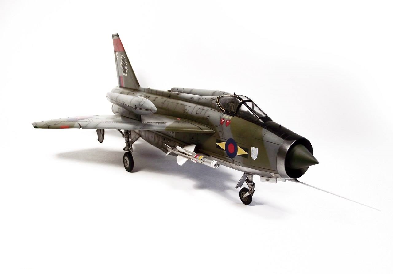 English Electric Lightning F6 - Model Aces