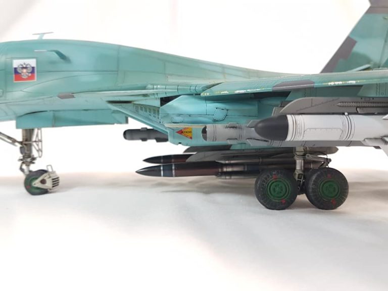 Sukhoi Su-34 - Model Aces