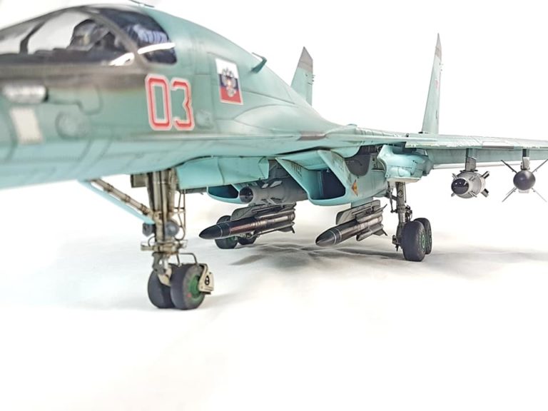 Sukhoi Su-34 - Model Aces