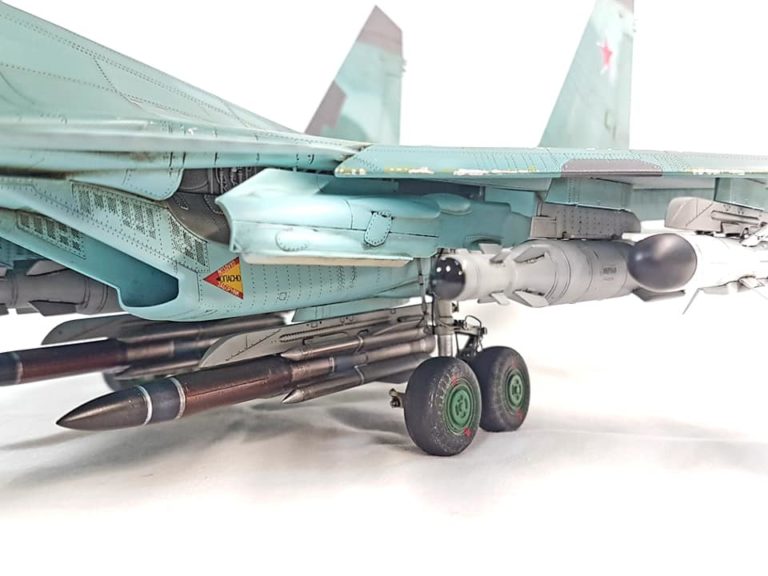 Sukhoi Su-34 - Model Aces