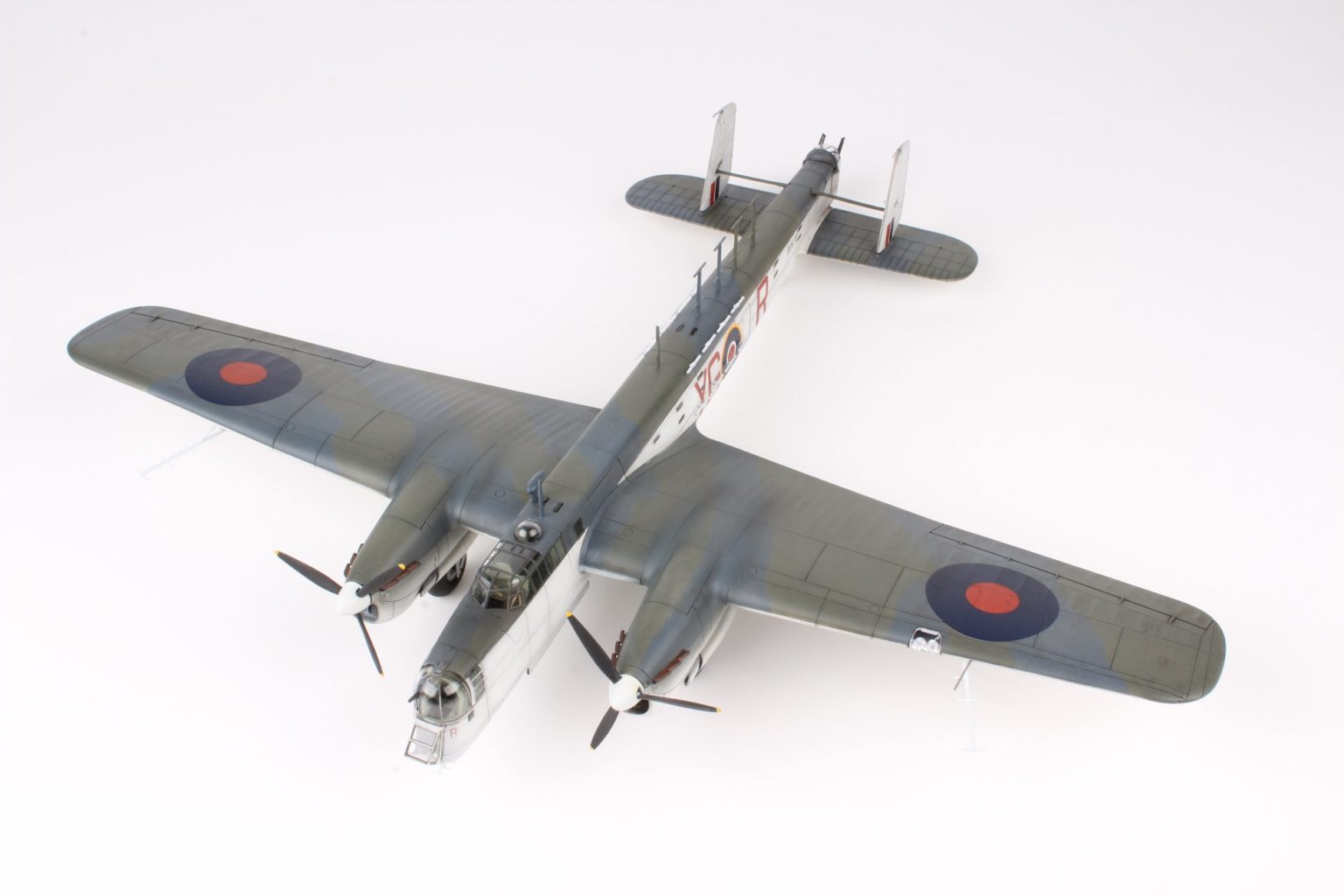 Armstrong Whitworth Whitley GR. MK.VII. - Model Aces