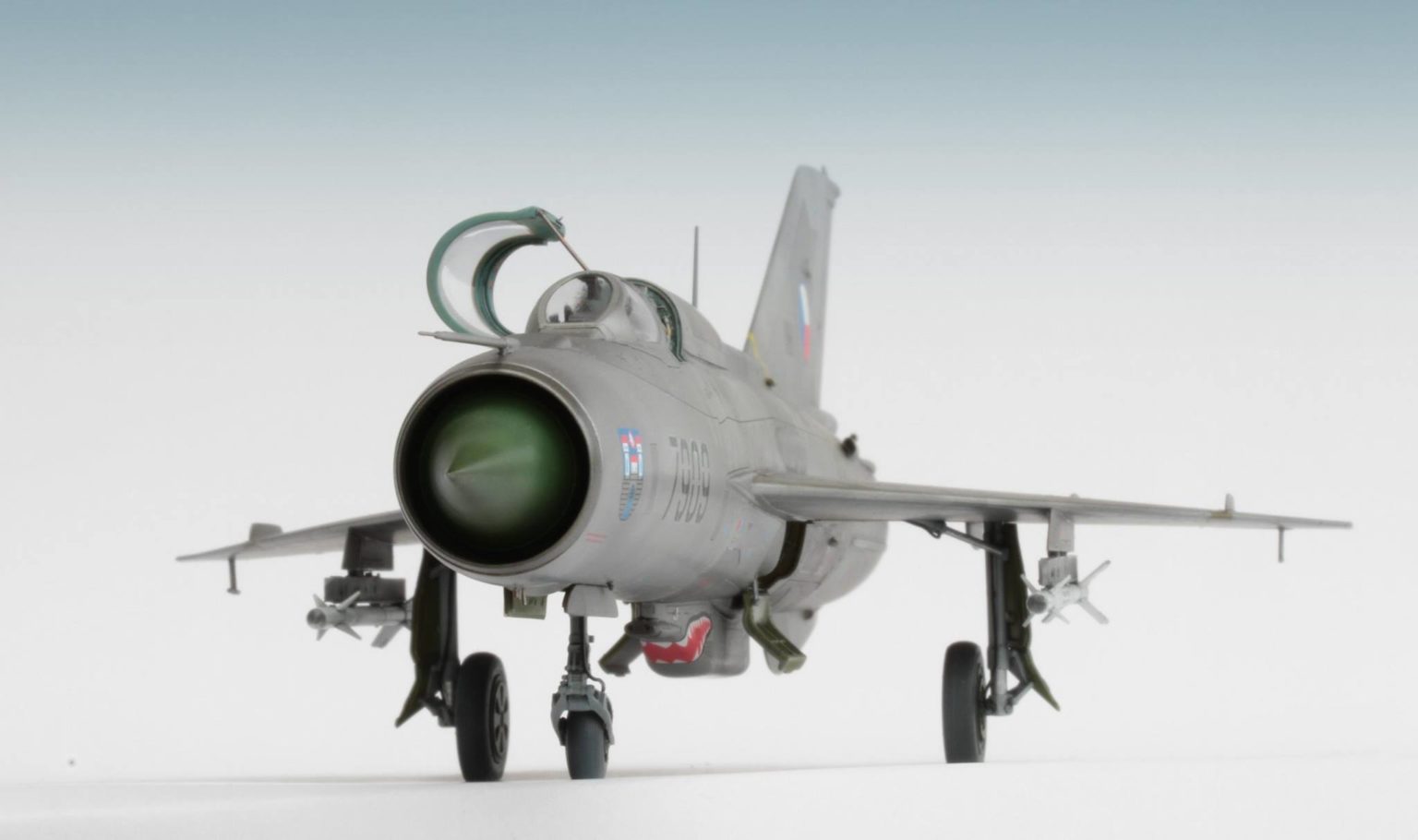 MIG-21 BIS - Model Aces