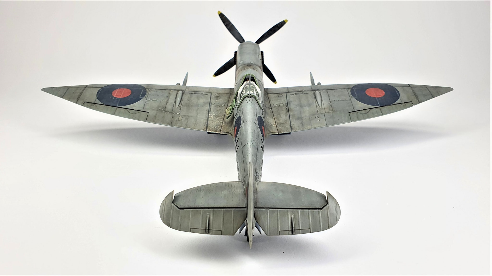 Spitfire Mk. VIII HF - Model Aces