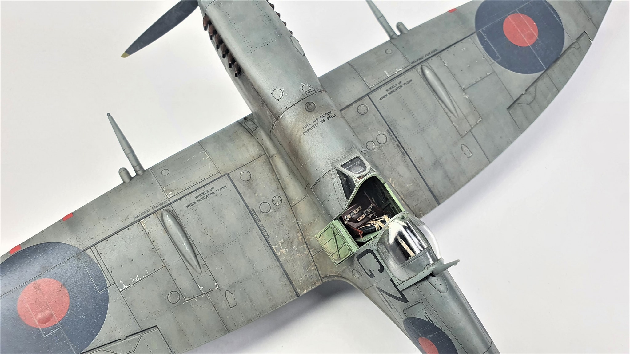 Spitfire Mk. VIII HF - Model Aces