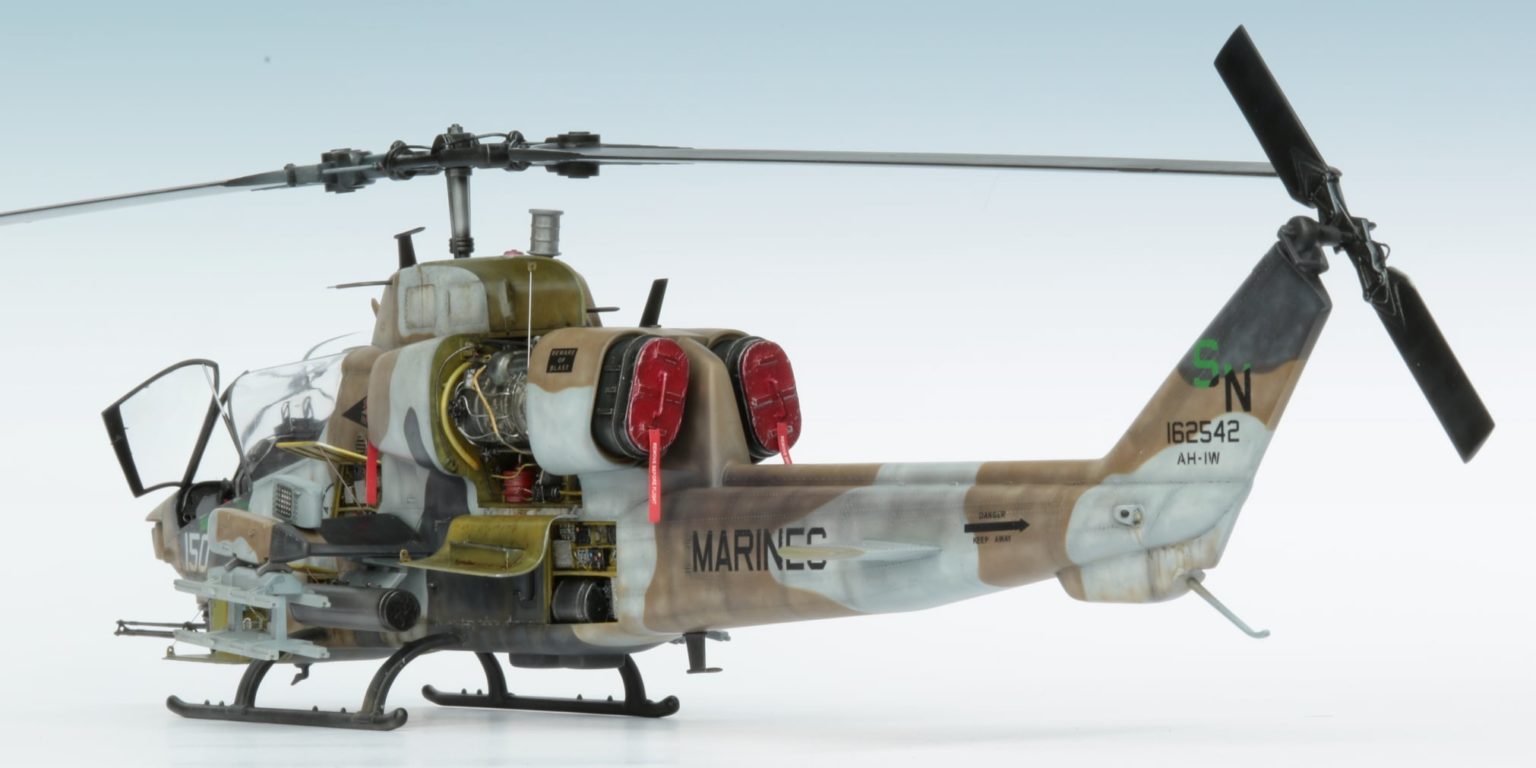 AH-1W Super Cobra - Model Aces