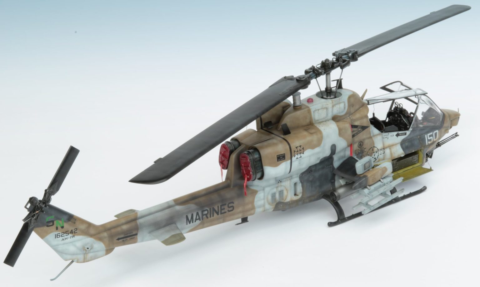 AH-1W Super Cobra - Model Aces